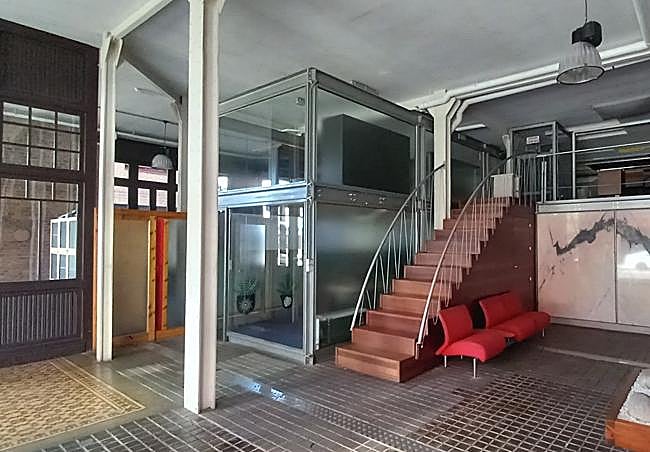 Edificios Emblemáticos de León, El secreto del bar la barra y Jesús Riol, el Indiana Jones ...